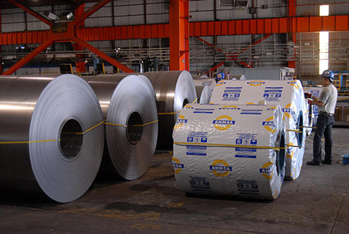 Aprehenden a exempleado de NASA por robo de acero