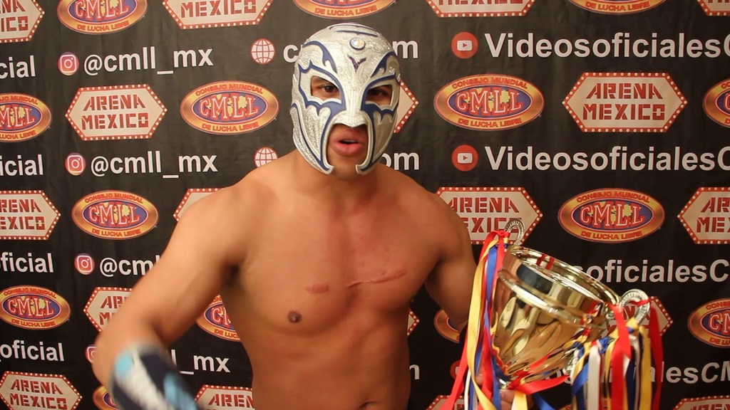 Función de lujo en Arena Coliseo de Tony Arellano