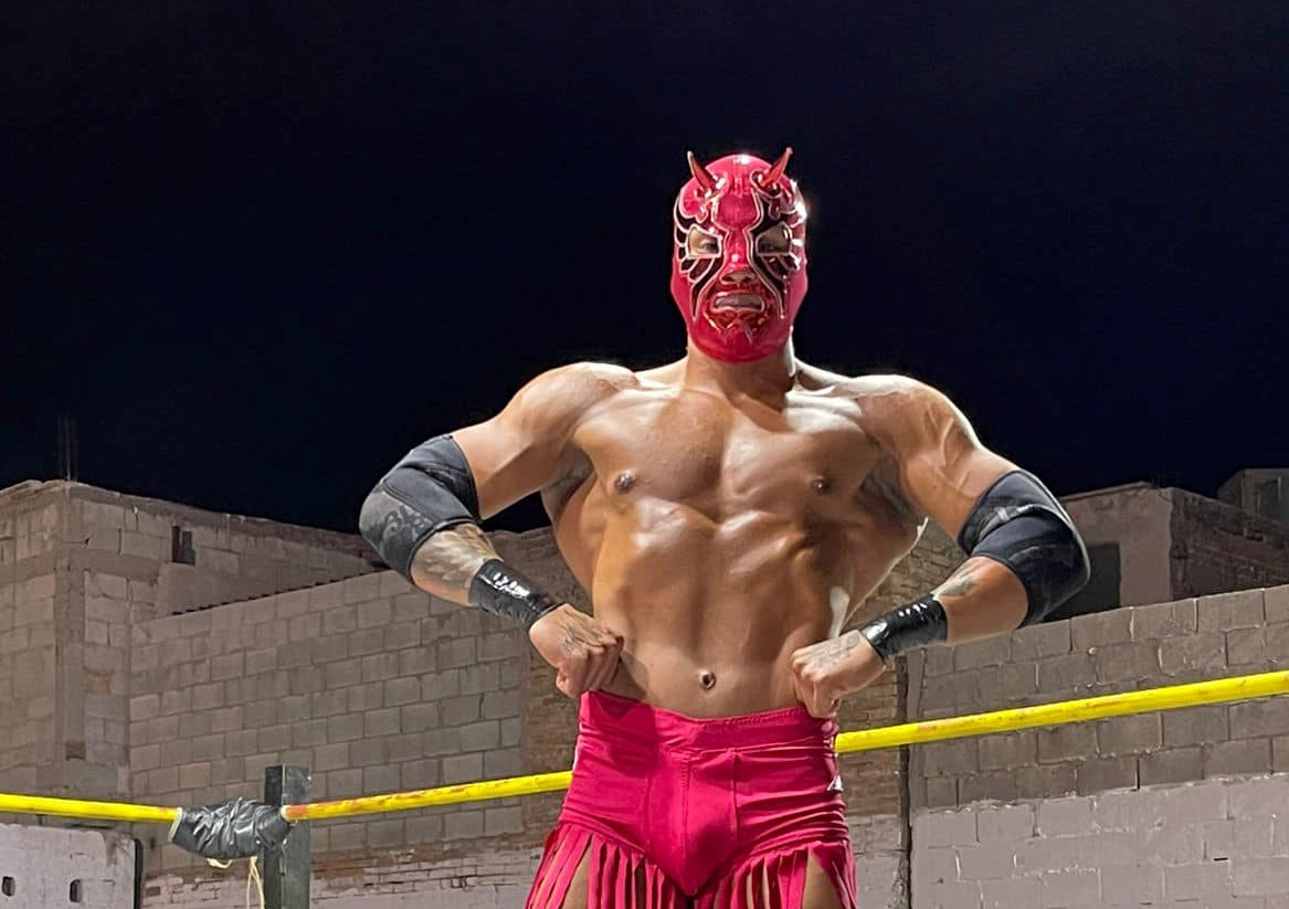 Mano a mano espectacular en la Arena Coliseo de Tony Arellano