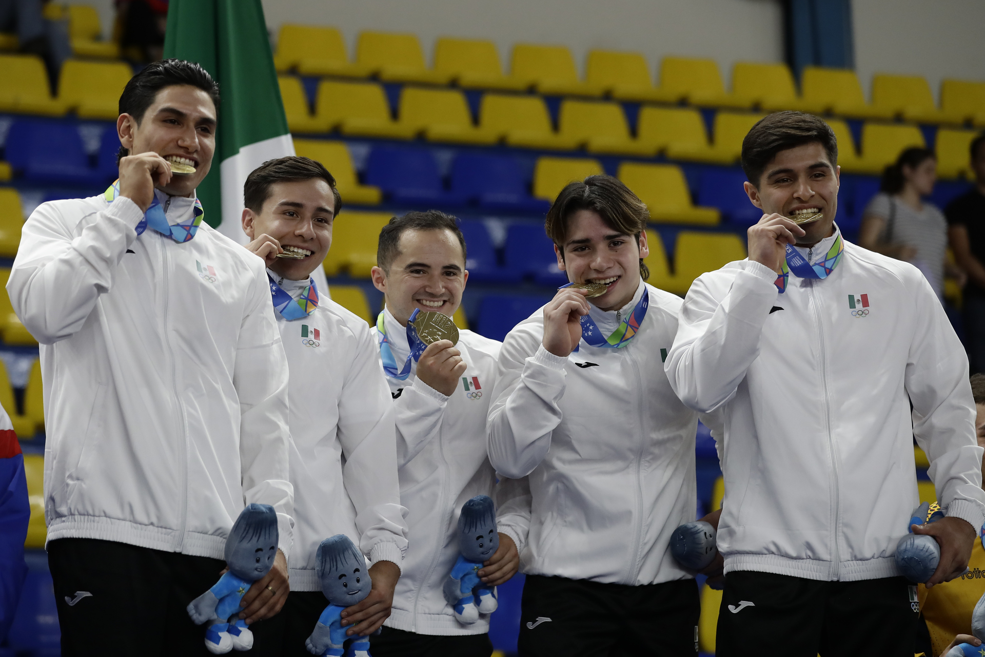 Equipo masculino de gimnasia artística le da su primer oro a México en Juegos Centroamericanos y ...