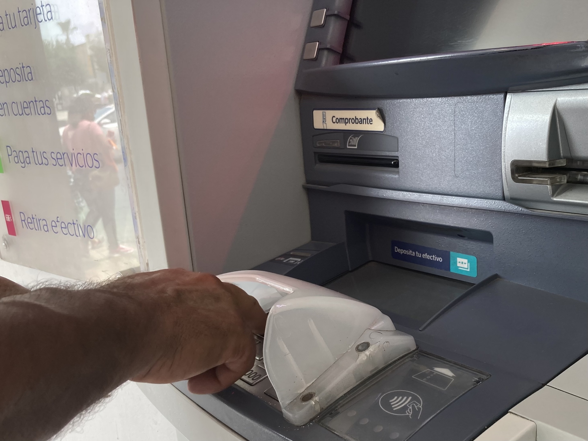 Conoce los convenios en cajeros automáticos para retirar efectivo o consultar tu saldo sin pagar ...