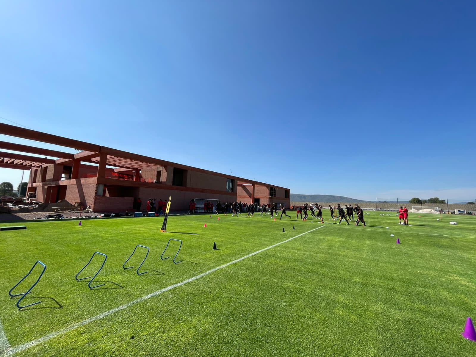 Atlas FC entrena por primera vez en sus nuevas instalaciones