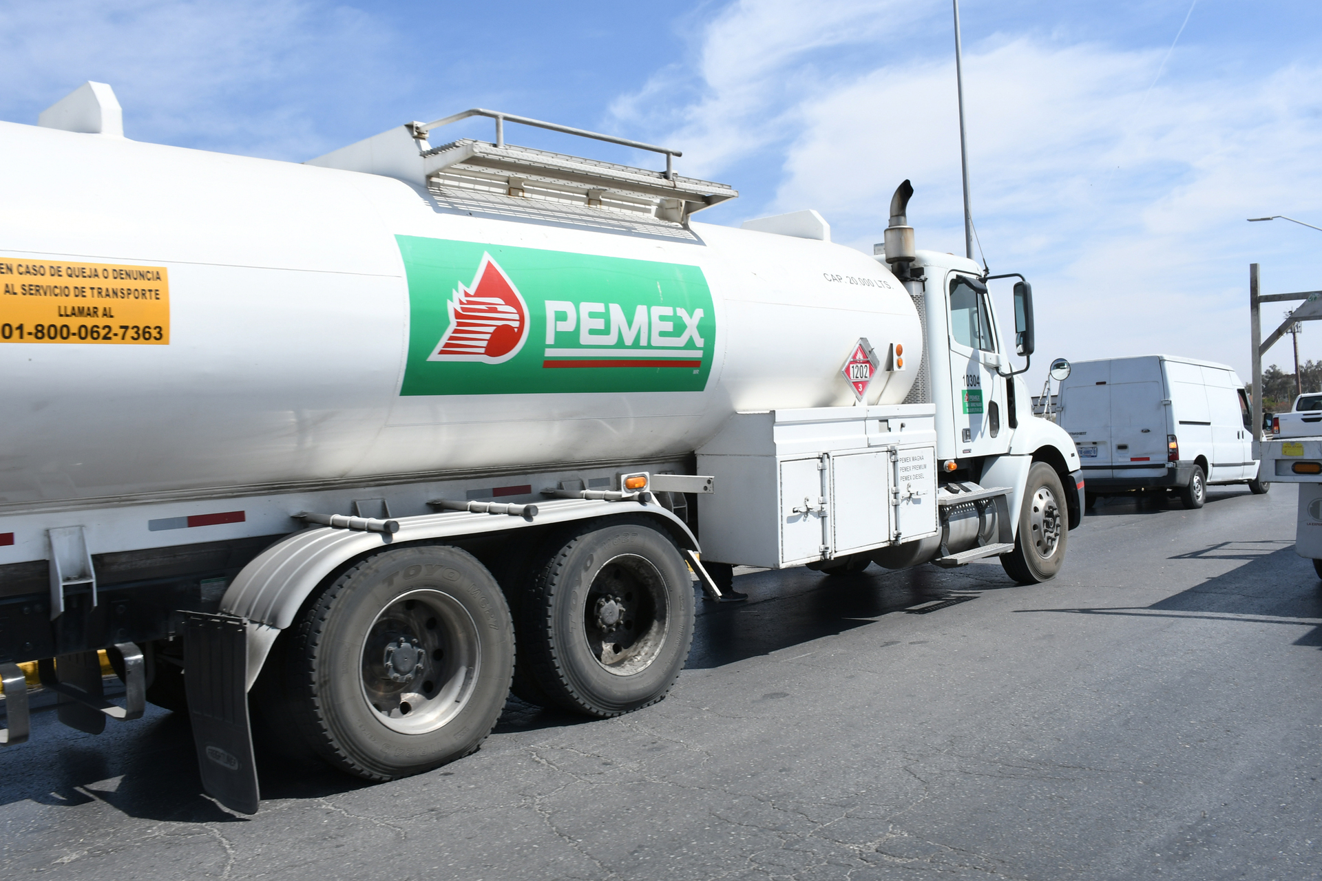 Pemex deja boquete de 1.7 bdp